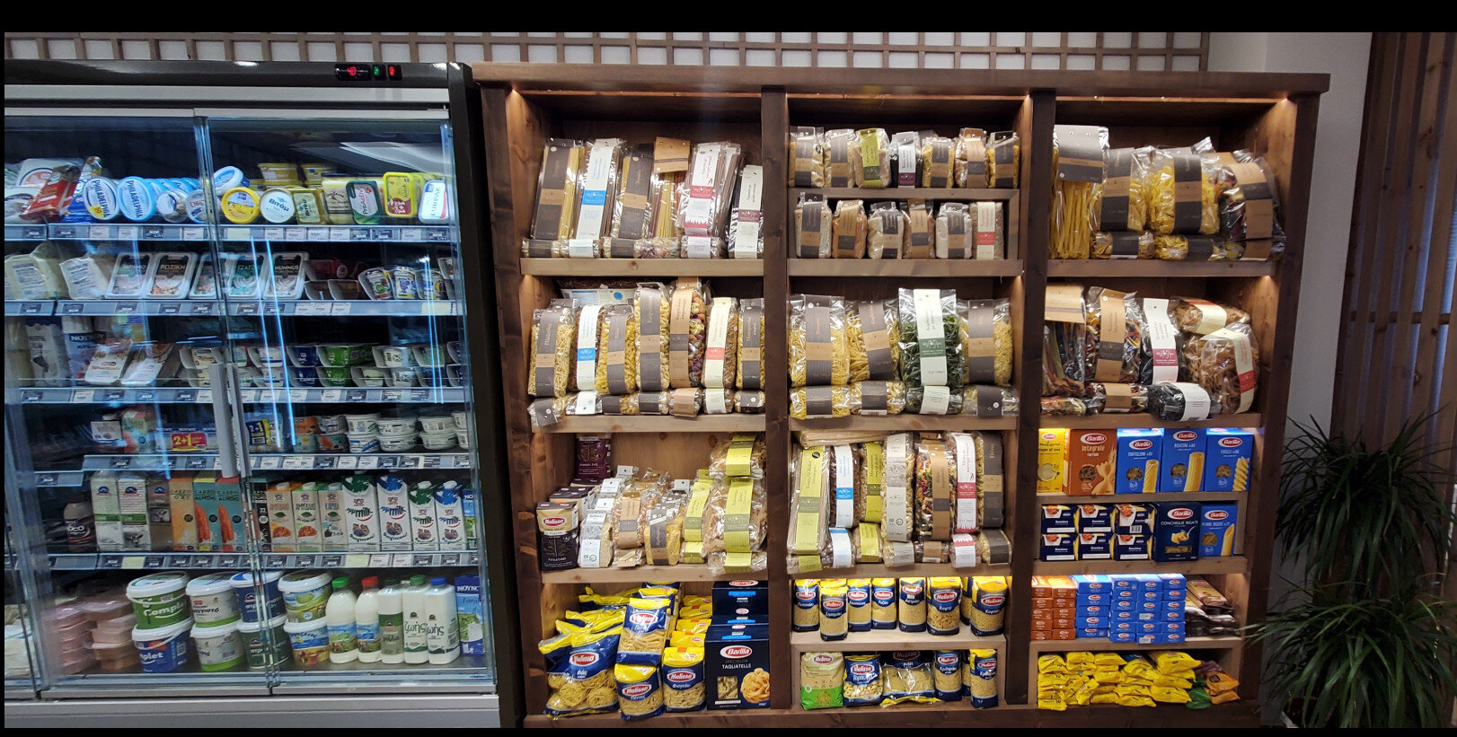 Deli House - Alikanas Supermarket with organic and local products