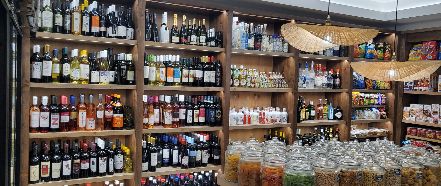 Deli House - Alikanas Supermarket with organic and local products